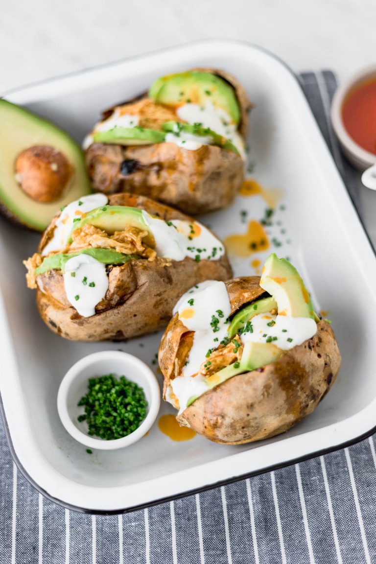 Camote relleno con pollo picante - Cravings Journal