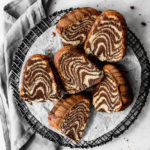 Salsa de chocolate dura para helado (zambito) - Cravings Journal