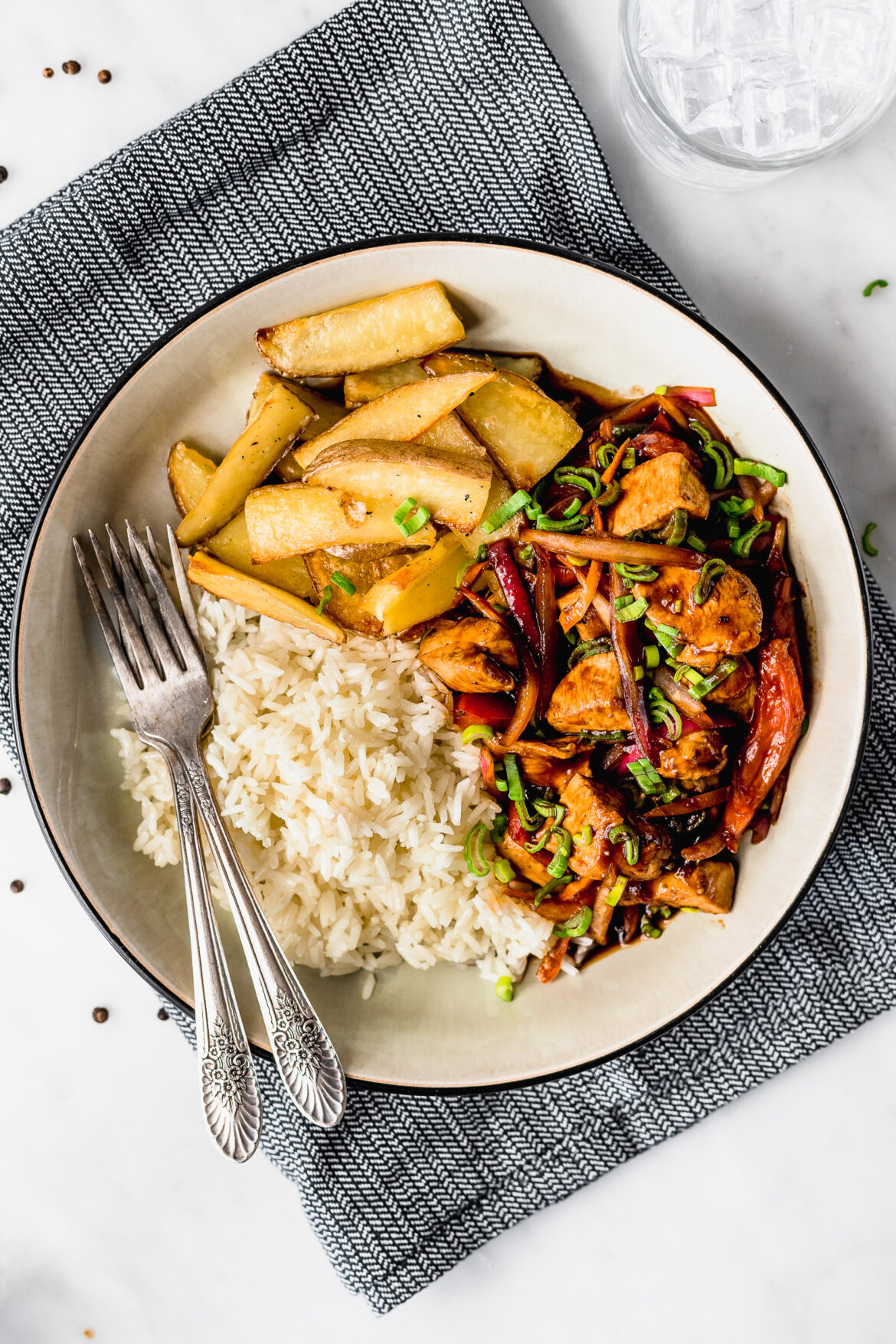 Pollo saltato con patate e riso | bend