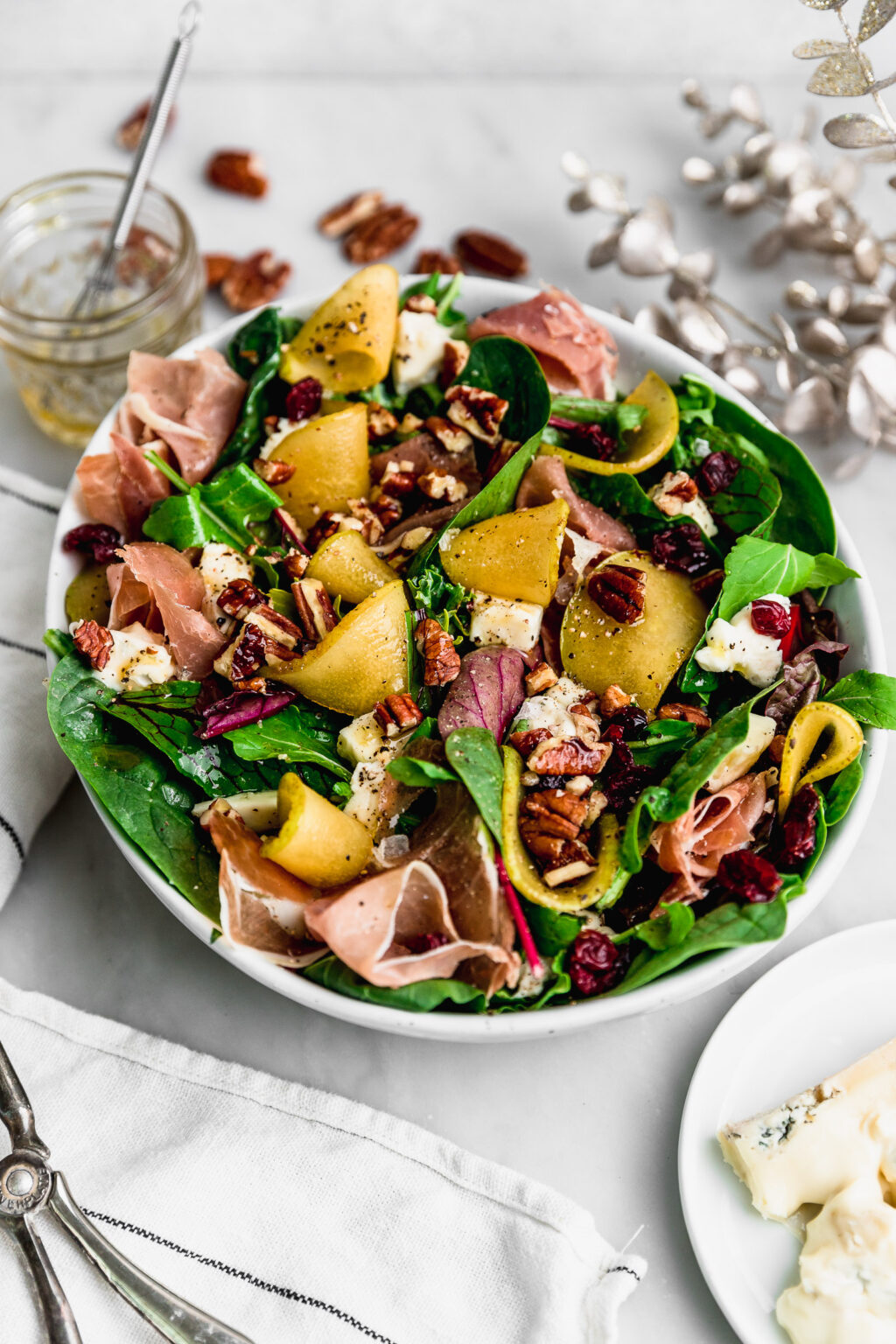 Ensalada con peras acarameladas y queso azul - Cravings Journal
