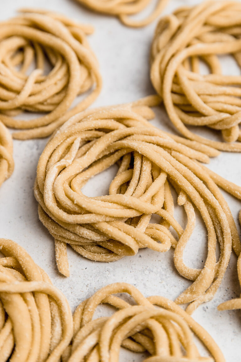 Pasta Pici Casera (Pasta Fresca Hecha a Mano) - Cravings Journal