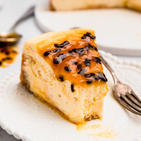 Cheesecake de Maracuyá al Horno, Cremoso y Fácil - Cravings Journal