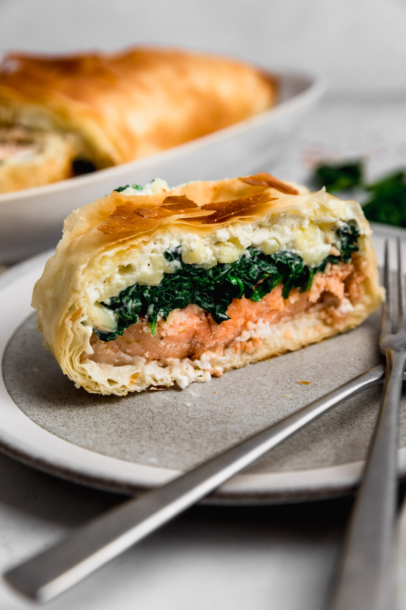 Strudel de salmón con espinaca y queso - Cravings Journal