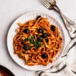 Pasta estilo putanesca - Cravings Journal